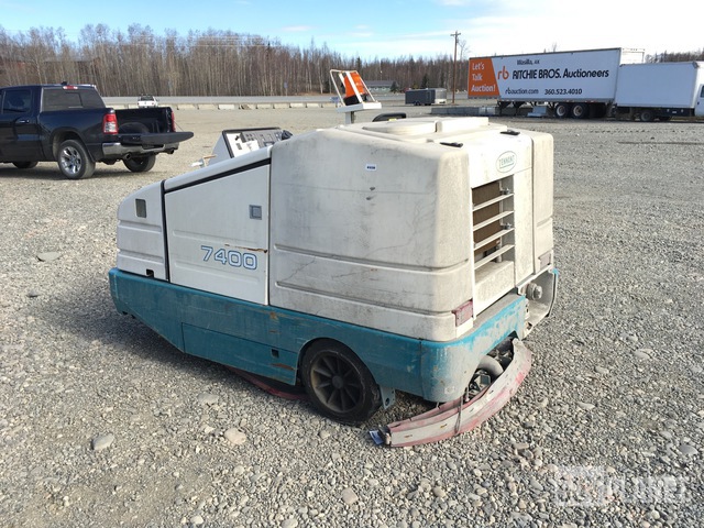 Surplus Tennant 7400 Scrubber in Wasilla, Alaska, United States ...