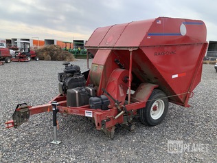 Surplus Toro Rake-O-Vac 07050 Debris Vacuum in Hermiston, Oregon ...