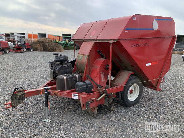 Surplus Toro Rake-O-Vac 07050 Debris Vacuum in Hermiston, Oregon ...