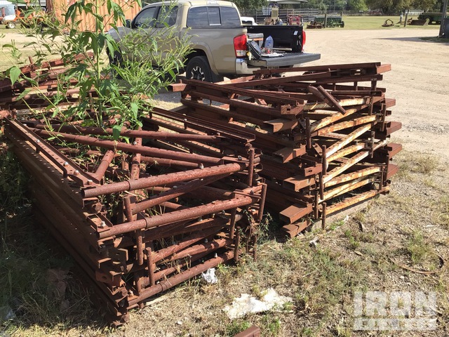 Lot of Dayton C49 Overhang Jacks in Huntsville, Texas, United States ...