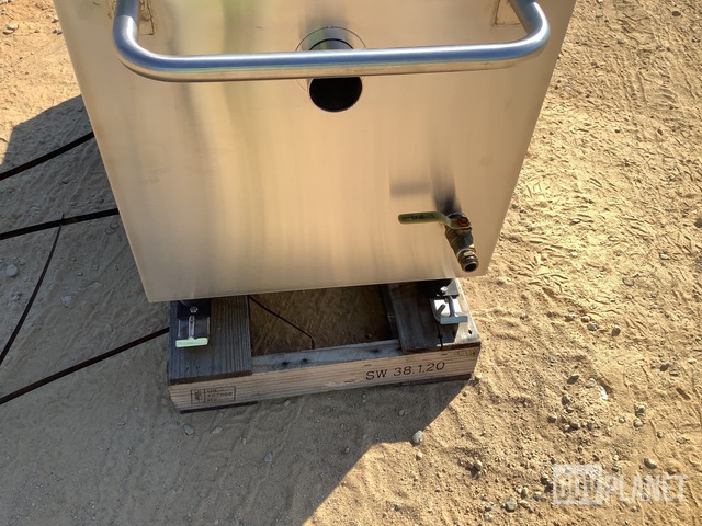 Surplus Babington Technology TRH2000 Tray Ration Heater in Albany ...