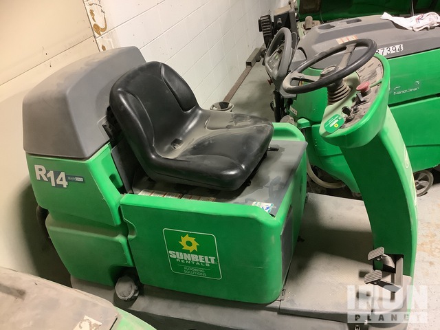 2016 Tennant R14 Ride-On Electric Floor Scrubber in Indianapolis ...