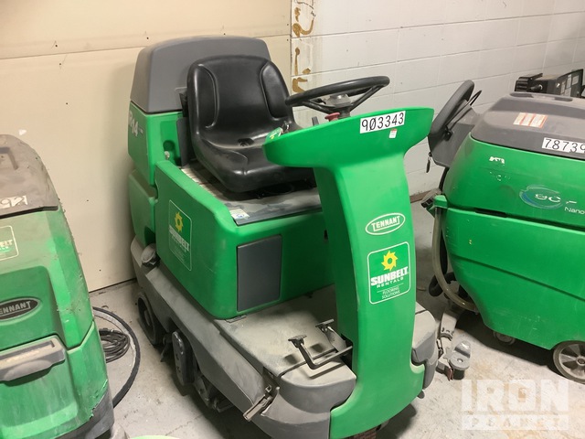 2016 Tennant R14 Ride-On Electric Floor Scrubber in Indianapolis ...