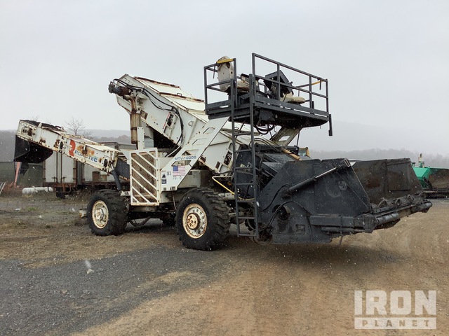 2000 Roadtec MTV-1000B Asphalt Transfer Machine in Hollidaysburg ...