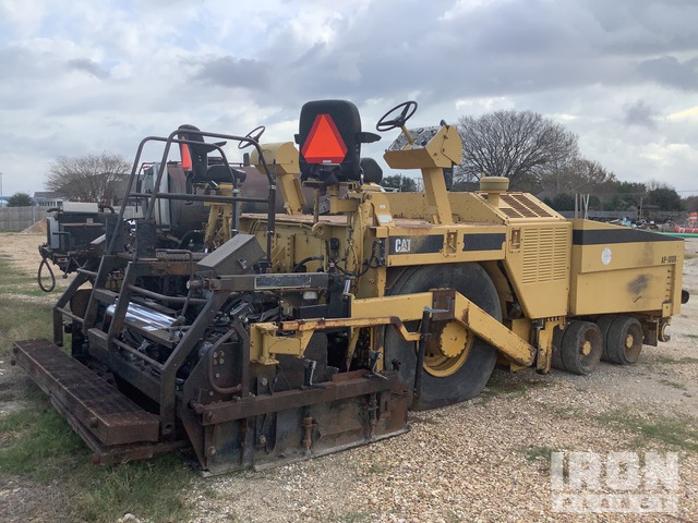 1994 Cat AP-1000 Wheel Asphalt Paver in McGregor, Texas, United States ...