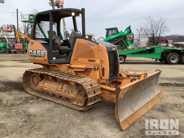 2013 Case 650L WT Crawler Dozer in Downingtown, Pennsylvania, United ...