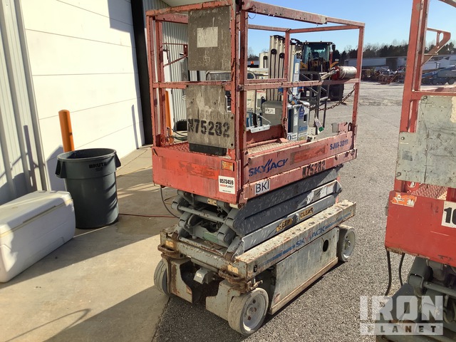 2012 Skyjack SJ111-3219 Electric Scissor Lift in Newnan, Georgia ...