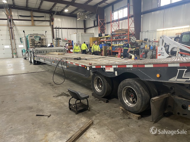 2015 Landoll 930C Sliding Axle Trailer in Waukesha, Wisconsin, United ...