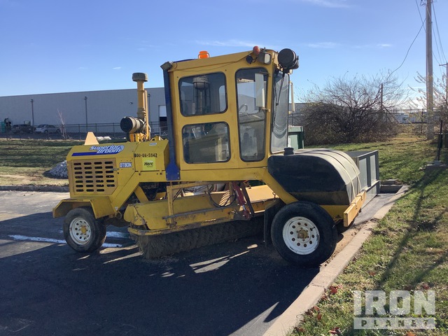 2015 Superior Broom DT80-K Self-Propelled Broom in St. Peters, Missouri ...