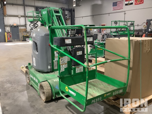 2015 Genie GR26J Vertical Mast Lift in Sun Prairie, Wisconsin, United ...