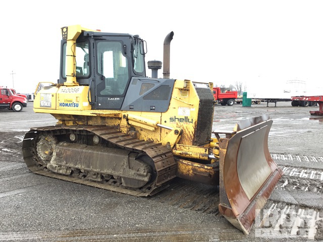 2006 Komatsu D61EX-15 Crawler Dozer in Findlay, Ohio, United States ...