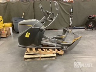 Surplus Octane Fitness Pro 4700 Cross Circuit Elliptical in North Las ...
