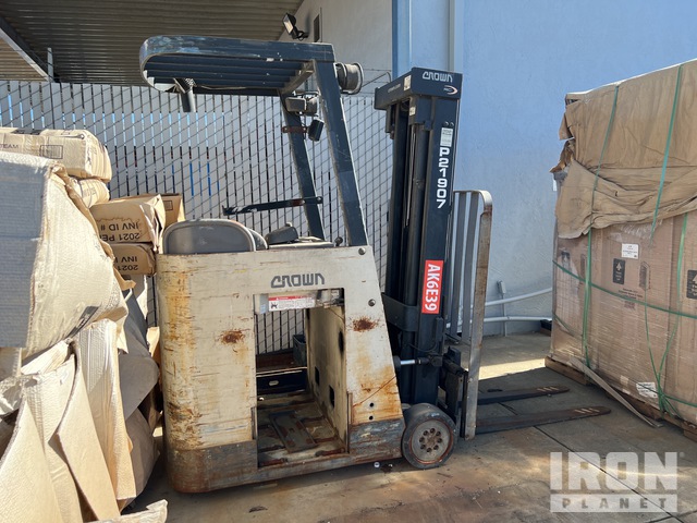 2007 Crown RC3020-35 Electric Forklift in Santa Rosa, California ...