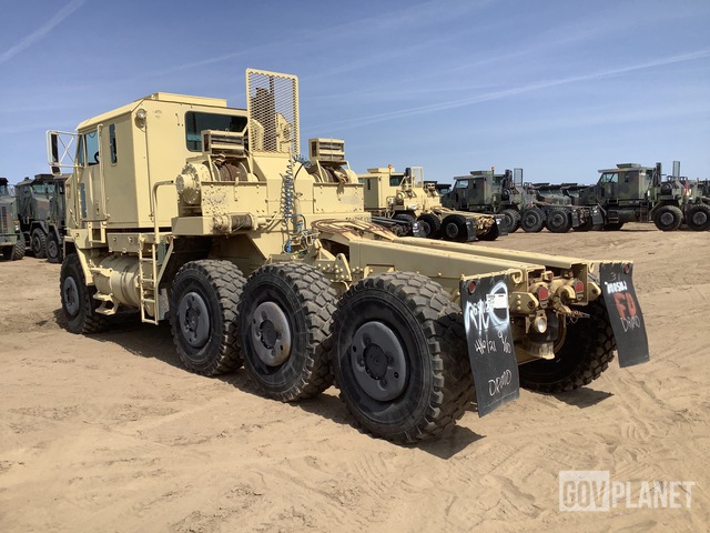 2000 Oshkosh M1070 HET 8x8 Winch Truck in Doyle, California, United ...