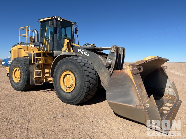 2006 John Deere 844J Wheel Loader in Lakin, Kansas, United States ...