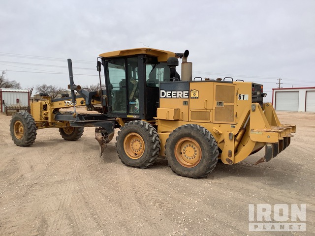 2005 John Deere 770D Motor Grader in Sundown, Texas, United States ...