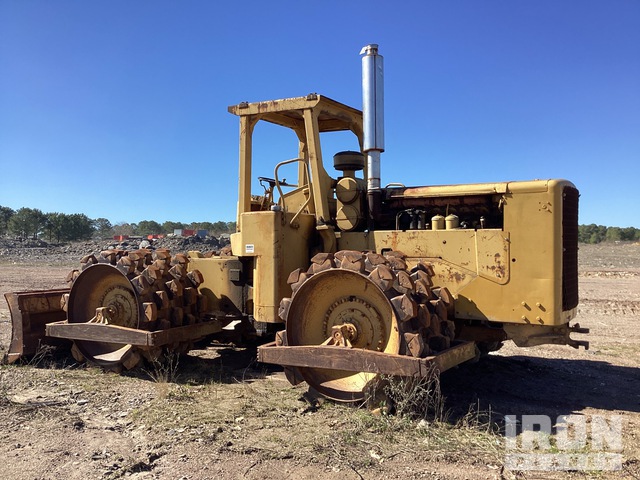 1972 Cat 825B Soil Compactor in Adamsville, Alabama, United States ...