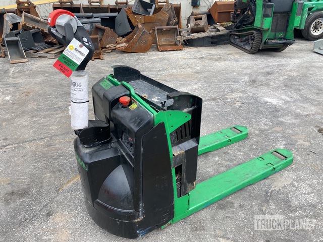2019 Yale MPB045VGN24T2646 Pallet Truck in Fort Lauderdale, Florida ...