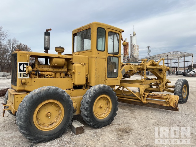 1970 Cat 12F Motor Grader in Arkansas City, Kansas, United States ...