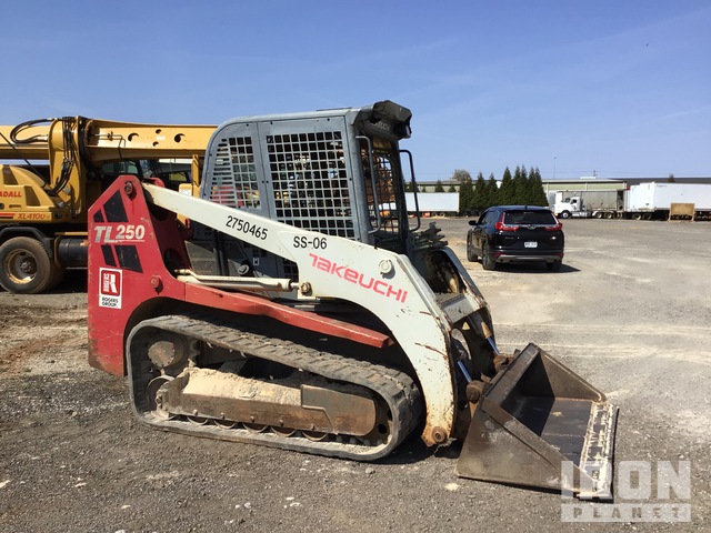 2009 Takeuchi TL250 Compact Track Loader in Huntsville, Alabama, United ...