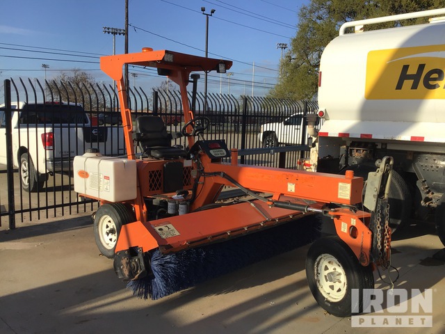 2017 Lay-Mor SM300 Self-Propelled Broom in Cypress, Texas, United ...