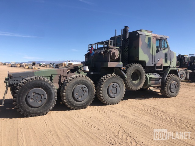 Surplus 2002 Oshkosh M1070 HET 8x8 Winch Truck in Doyle, California ...