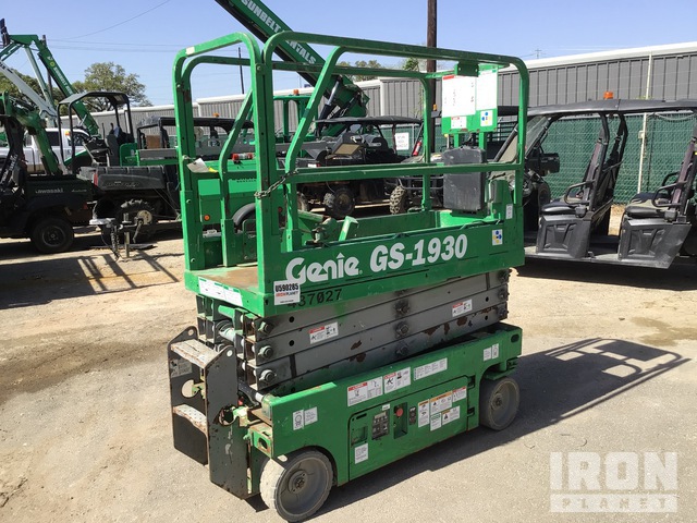 Genie GS1930 Electric Scissor Lift in Austin, Texas, United States ...