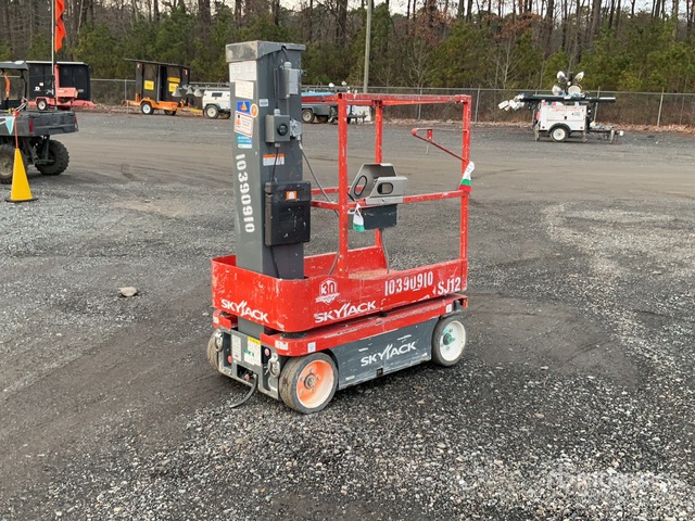 2015 Skyjack SJ12 Vertical Mast Lift, Boom Lift
