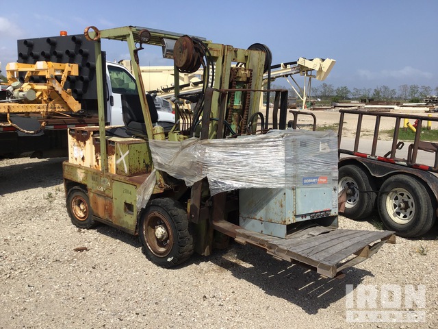 1980 Clark EC500-Y70 7000 lb Electric Forklift in Baytown, Texas ...