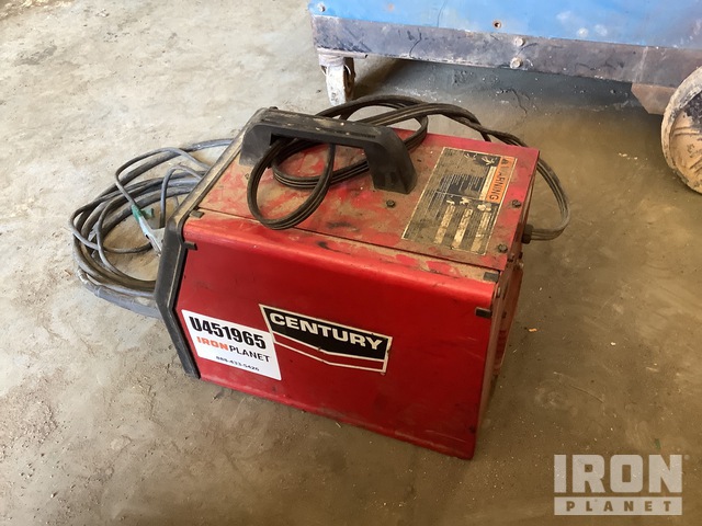 Century 100 Wire Feeder in Jonesboro, Arkansas, United States ...