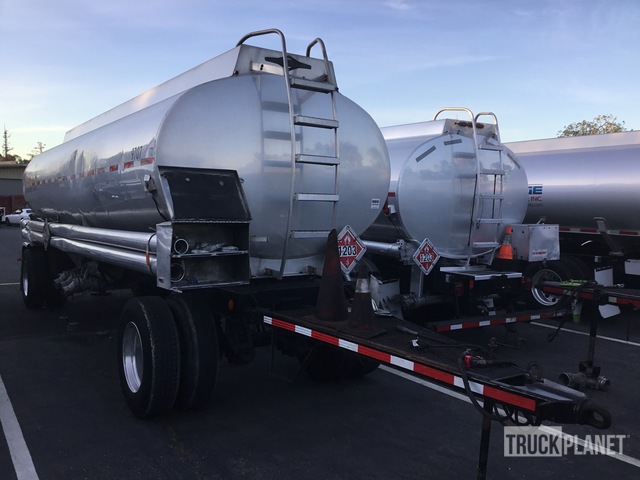 1997 Beall BATT-55-3-DC 5500 gal Pup Tanker Trailer in Martinez ...