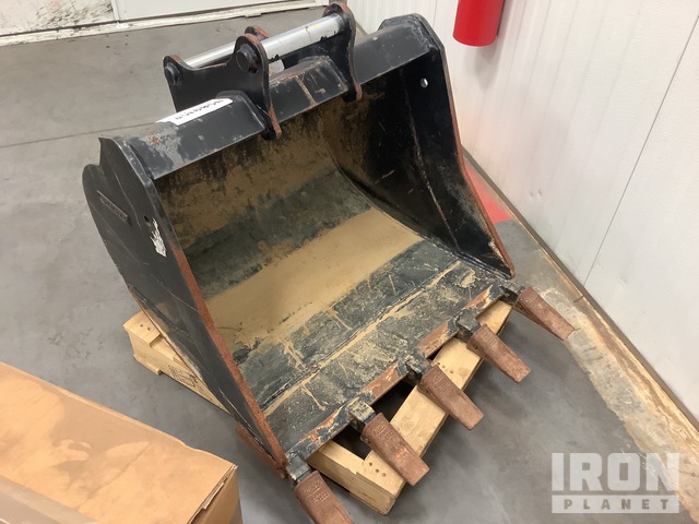 Rototilt S40 Bucket in Menomonee Falls, Wisconsin, United States ...