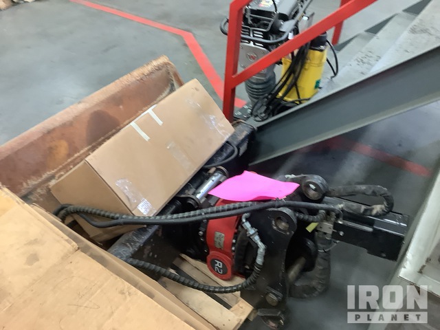 Rototilt R2 Bucket in Menomonee Falls, Wisconsin, United States ...