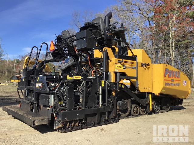 2017 Cat AP555F Track Asphalt Paver in Dracut, Massachusetts, United ...