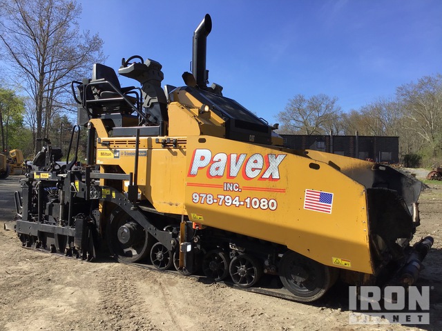 2017 Cat AP555F Track Asphalt Paver in Dracut, Massachusetts, United ...